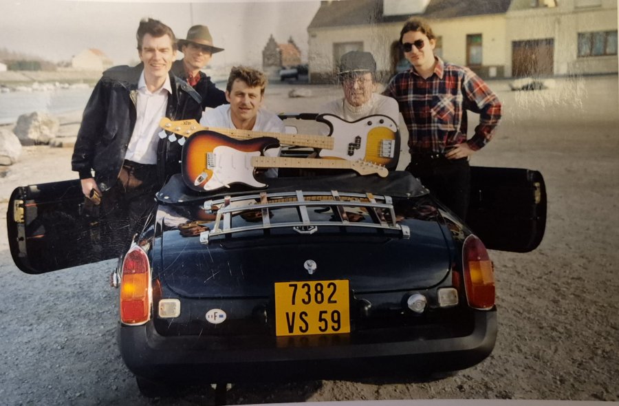 Tom & the strikers